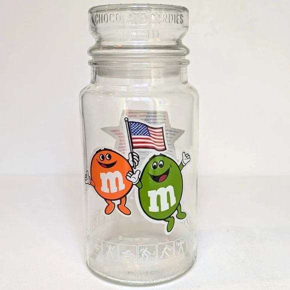 M&M'S | Kitchen | Vintage Mms Anchor Hocking Glass Candy Jar 984 Los ...